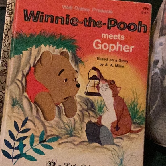 Disney | Other | Vintage 976 Walt Disneys Winnie The Pooh Meets Gopher ...